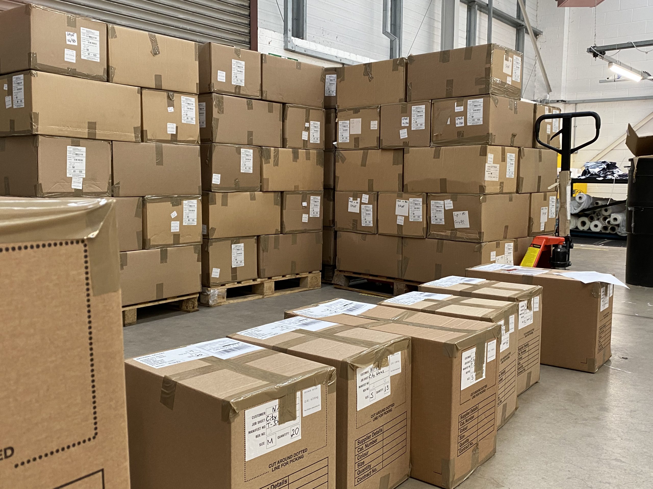 Take advantage of our textile dropshipping warehouse service